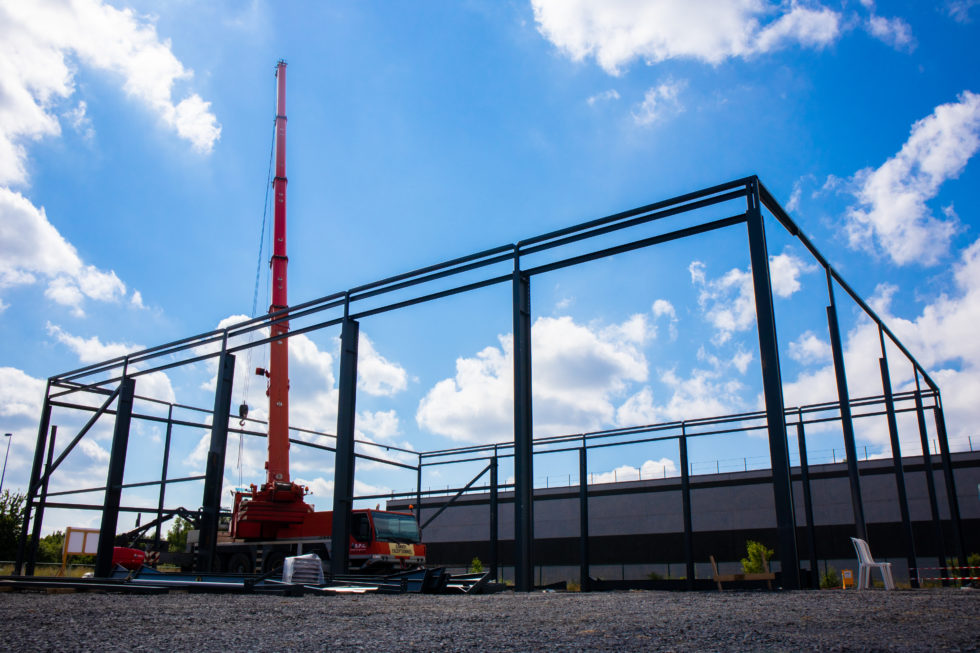 Douai : Maser Engineering pose la 1ère pierre de son nouveau bâtiment